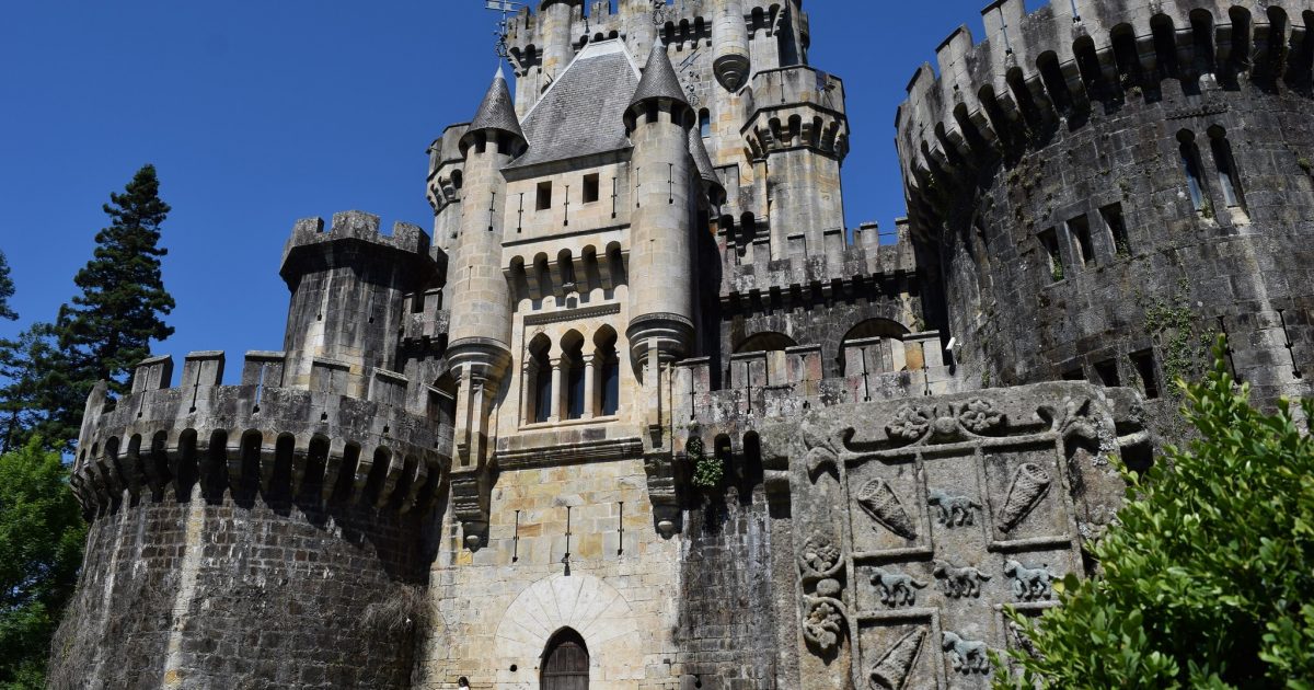 Top 10 of Best Castles in Spain and Guided Routes to Explore Them